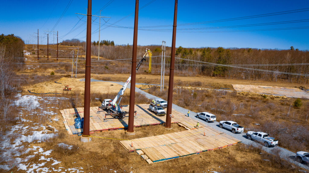 Transmission Construction | High-Voltage Powerlines | Energized Services