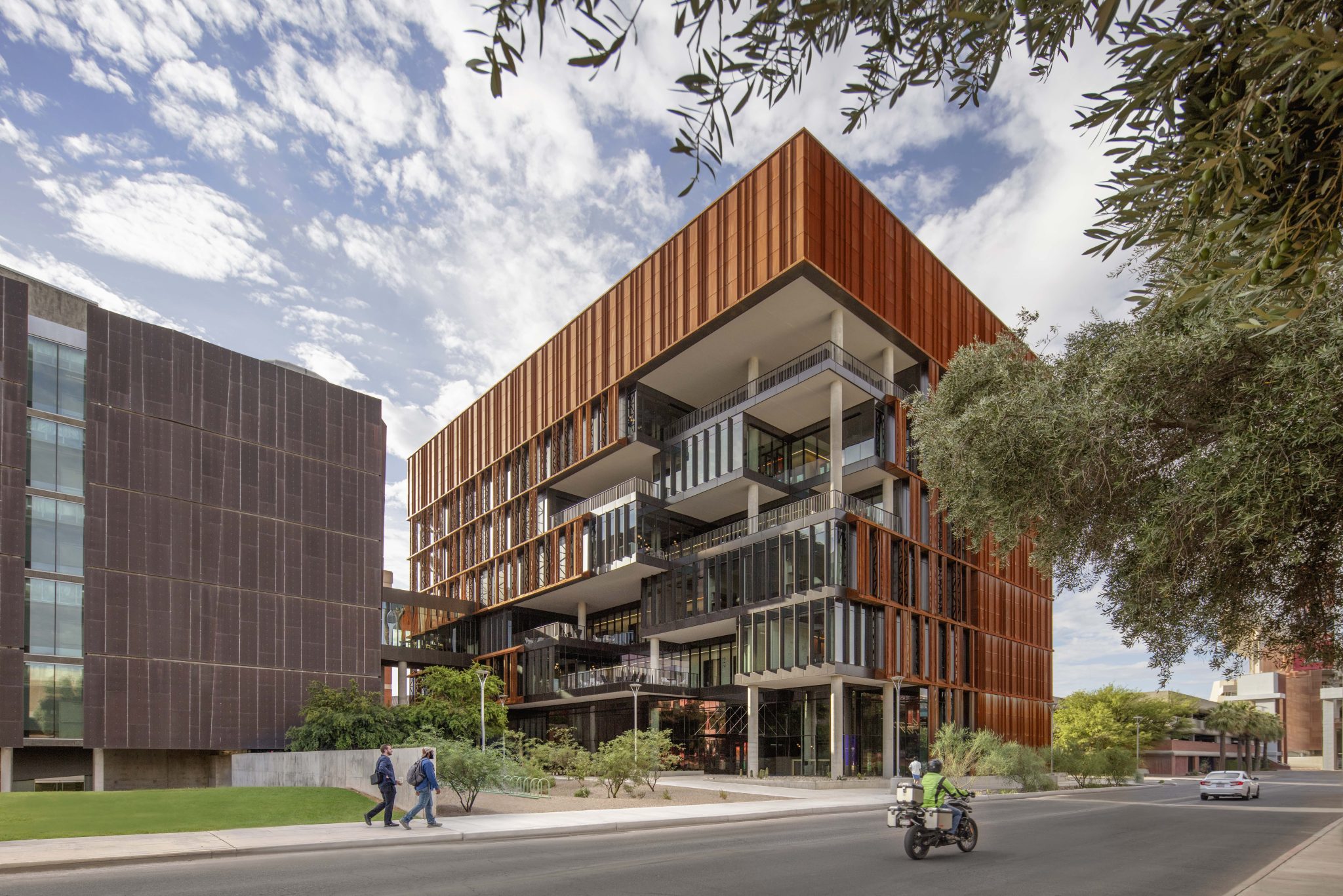 University of Arizona Grand Challenges Research Building / MYR Group